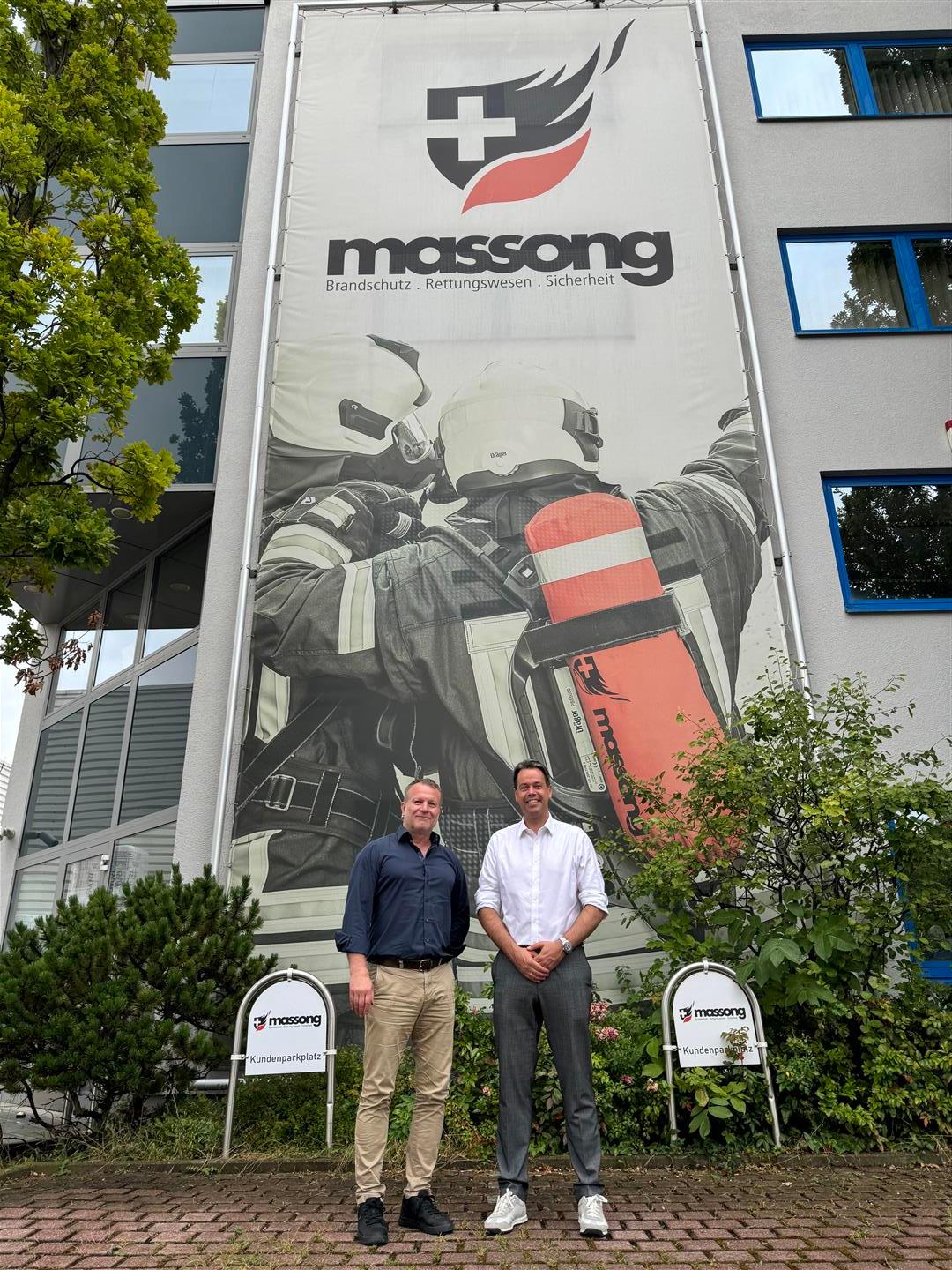 Oberbürgermeister Dr. Nicolas Meyer besucht die Fritz Massong GmbH ...